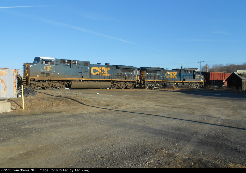 CSX 592 & 5107